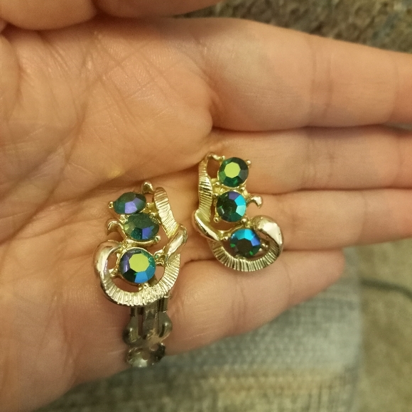 Source Unknown | Jewelry | Vintage Teal Rhinestones Clip On Earrings ...